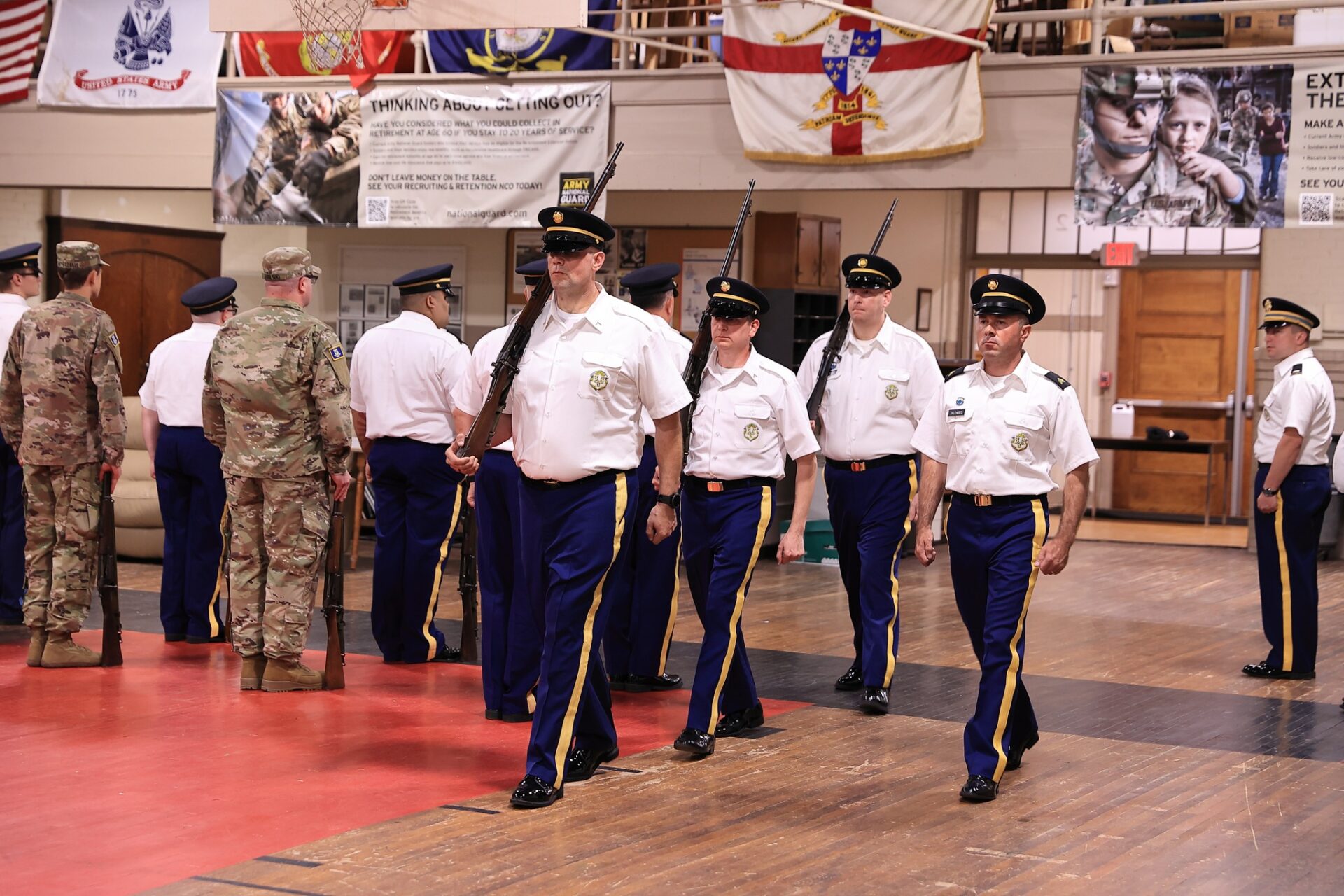 Connecticut Army National Guard Soldiers Judge Foot Guard Drill ...
